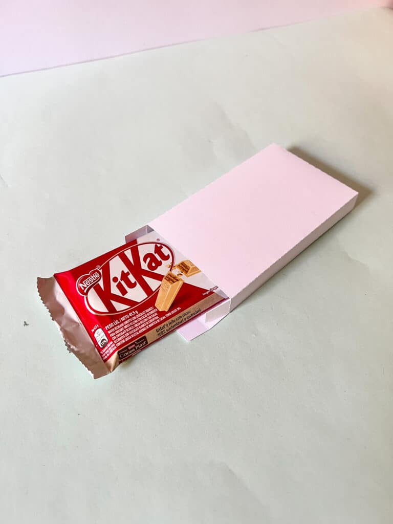 Arquivo Digital Molde UnitÁrio Caixinha Para Kit Kat Ilustracin